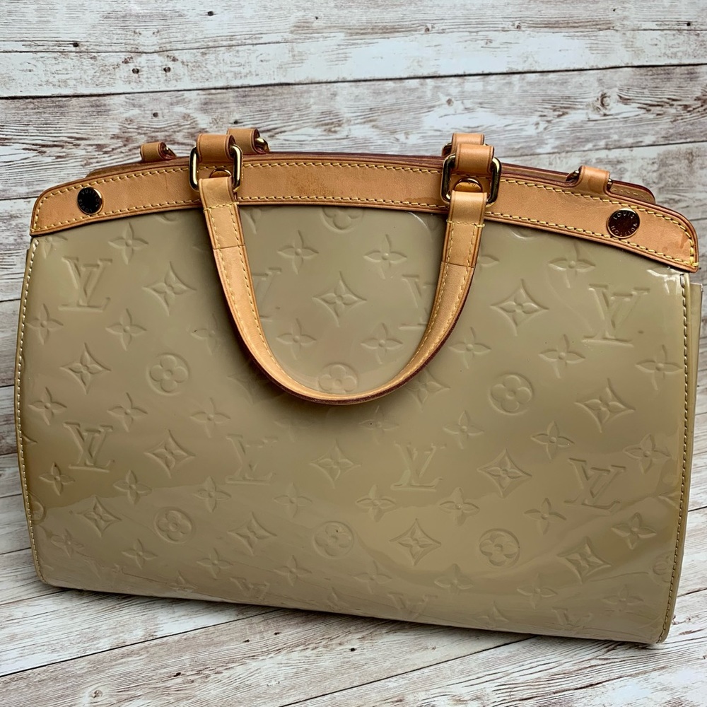 Louis Vuitton Florentine Brea Rose Monogram Vernis Mm… - Gem